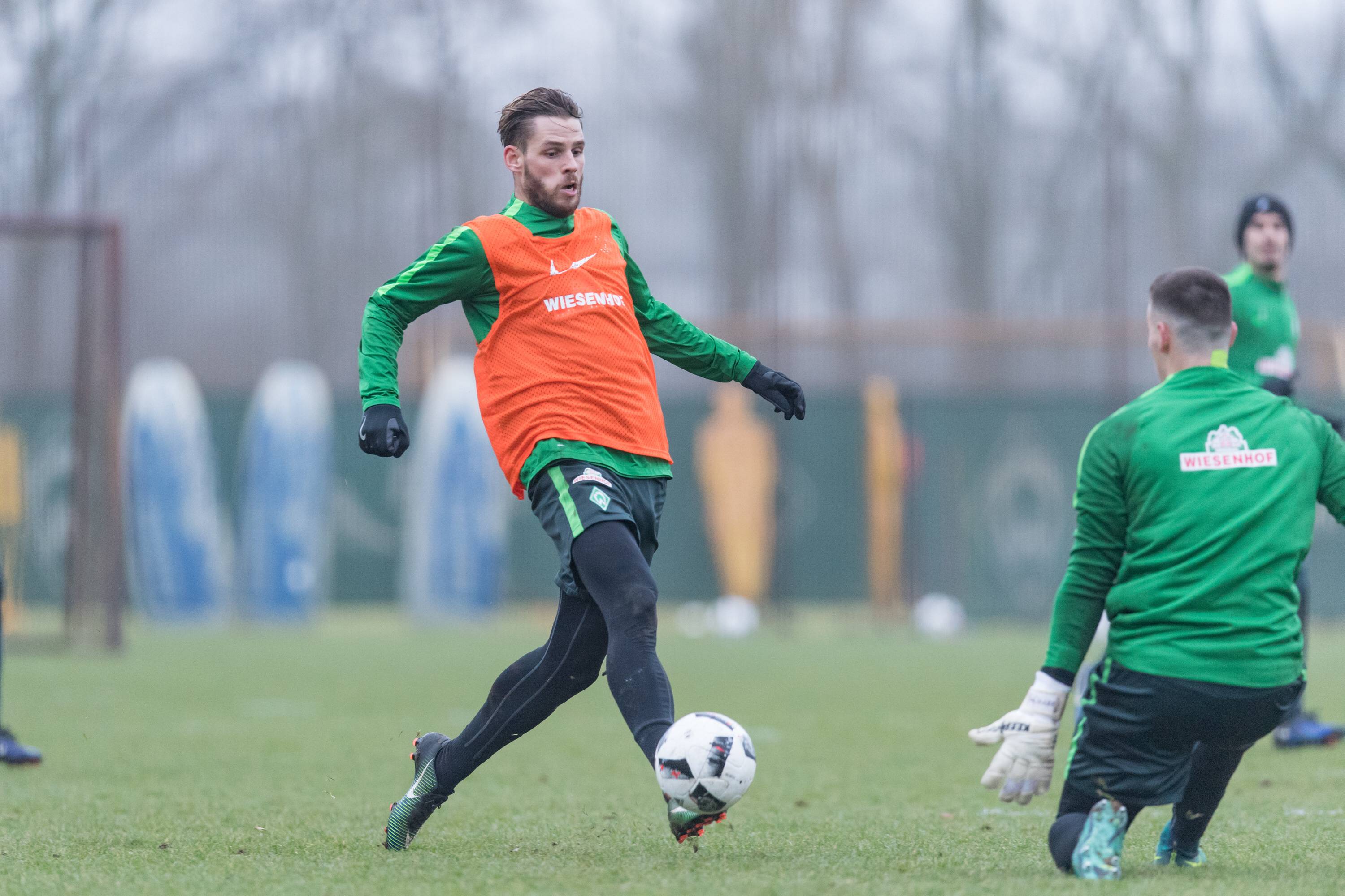 Eilers feiert Premiere im Spieltagskader bei Werder Bremen ...