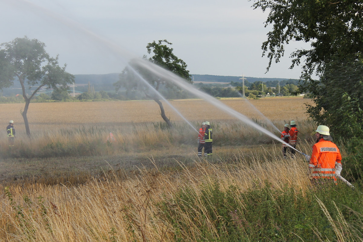 Feuerwehren Schandelah und Cremlingen üben Pendelverkehr | regionalHeute.de
