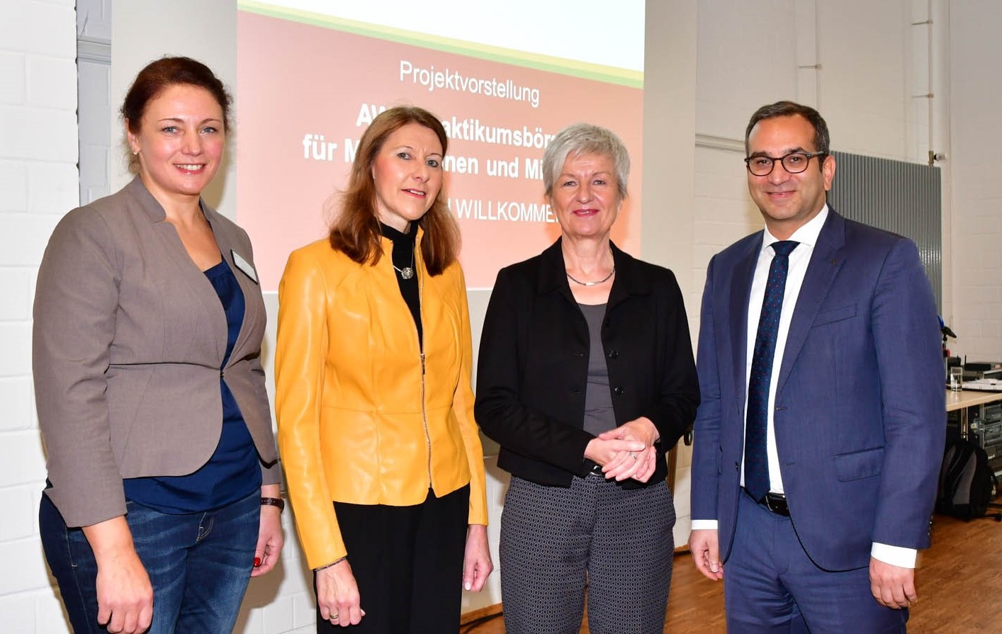 AWO-Praktikumsbörse bringt Geflüchtete und Betriebe zusammen ...