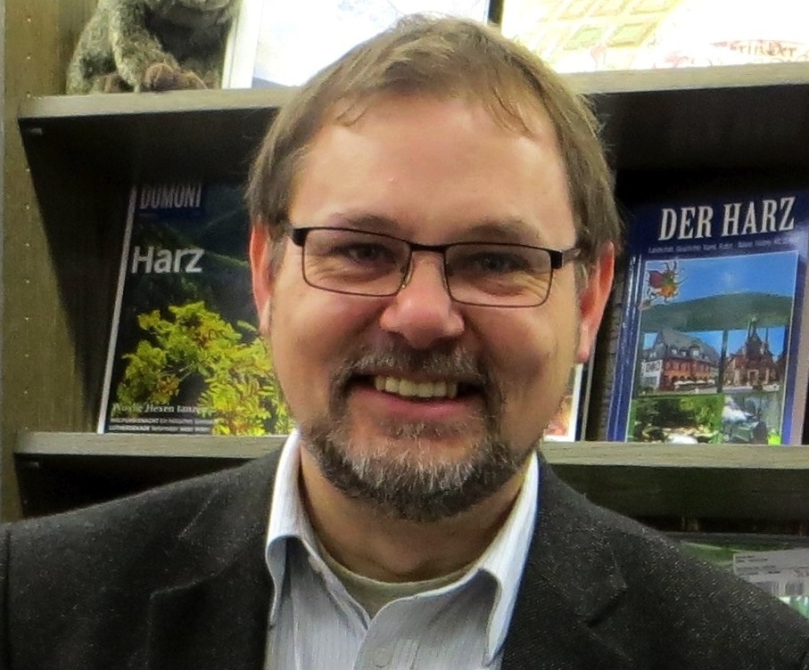 Signierstunde mit Dr. Thomas Dahms | regionalHeute.de
