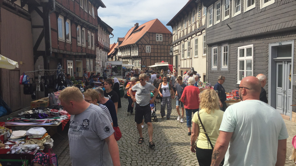 Stadt- und Garagenflohmarkt in Hornburg am Sonntag | regionalHeute.de