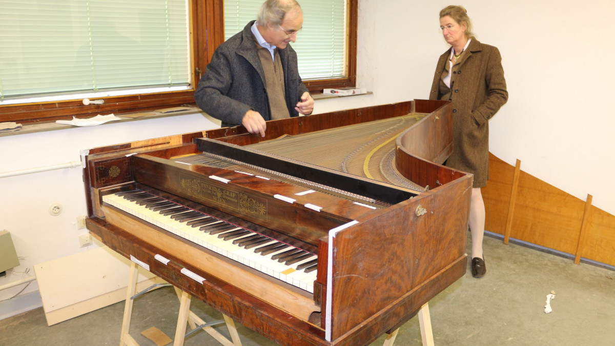 Conrad Graf Hammerflügel wird umfassend restauriert | regionalHeute.de