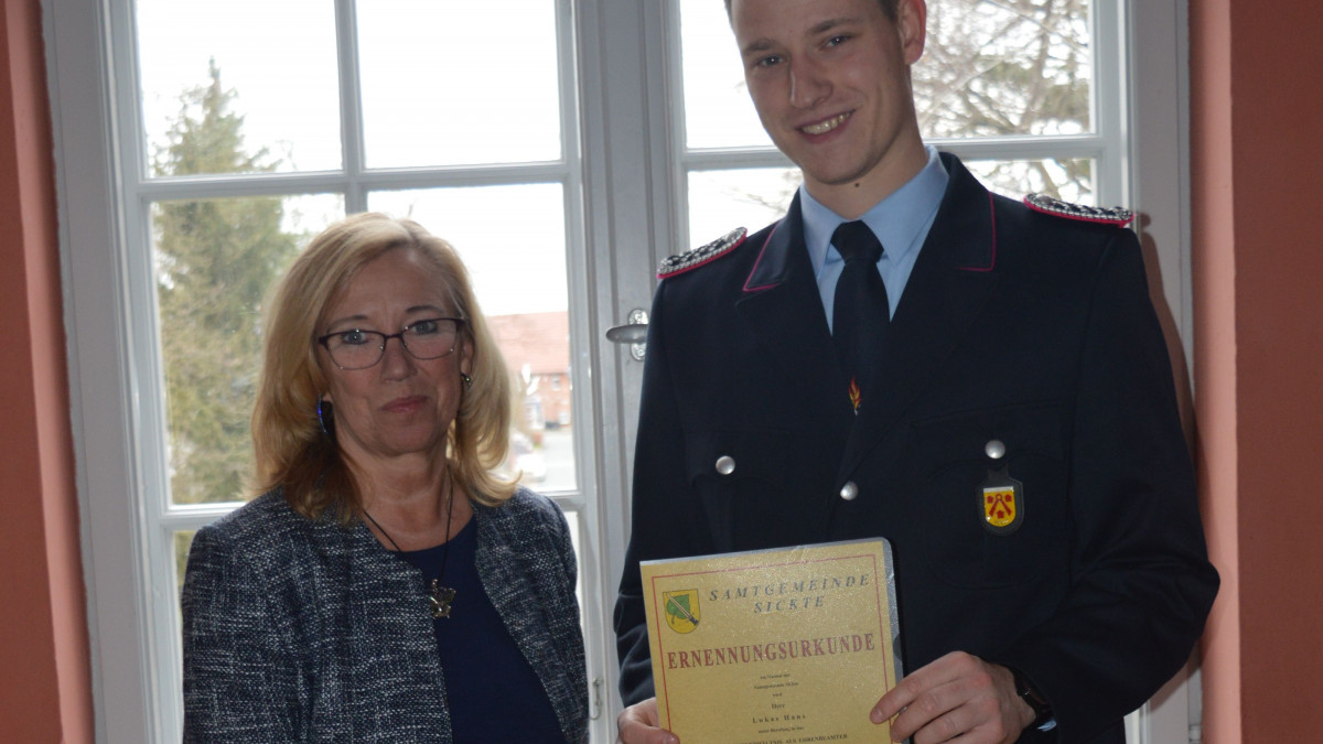 Ernennung des neuen Ortsbrandmeisters der Feuerwehr in Hötzum ... Ernennung des neuen Ortsbrandmeisters der Feuerwehr in Hötzum ...