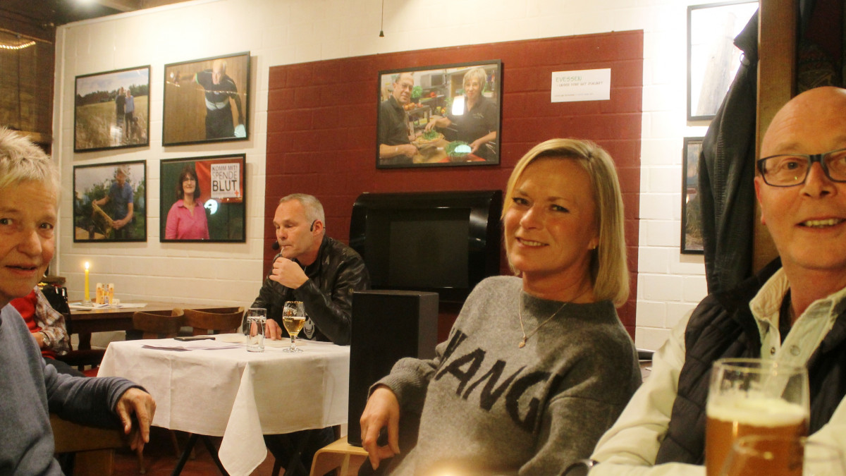 Lesung mit Dr. Christoph Schenk beeindruckte Zuhörer | regionalHeute.de