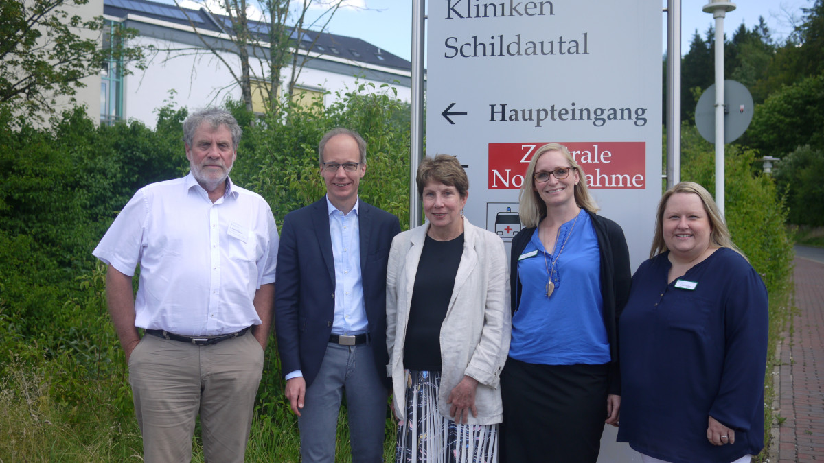 Logopädin Prof. Susan Langmore besucht Asklepios Kliniken ...