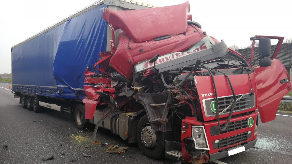 Erneuter LKW-Auffahrunfall auf der A2 | regionalHeute.de