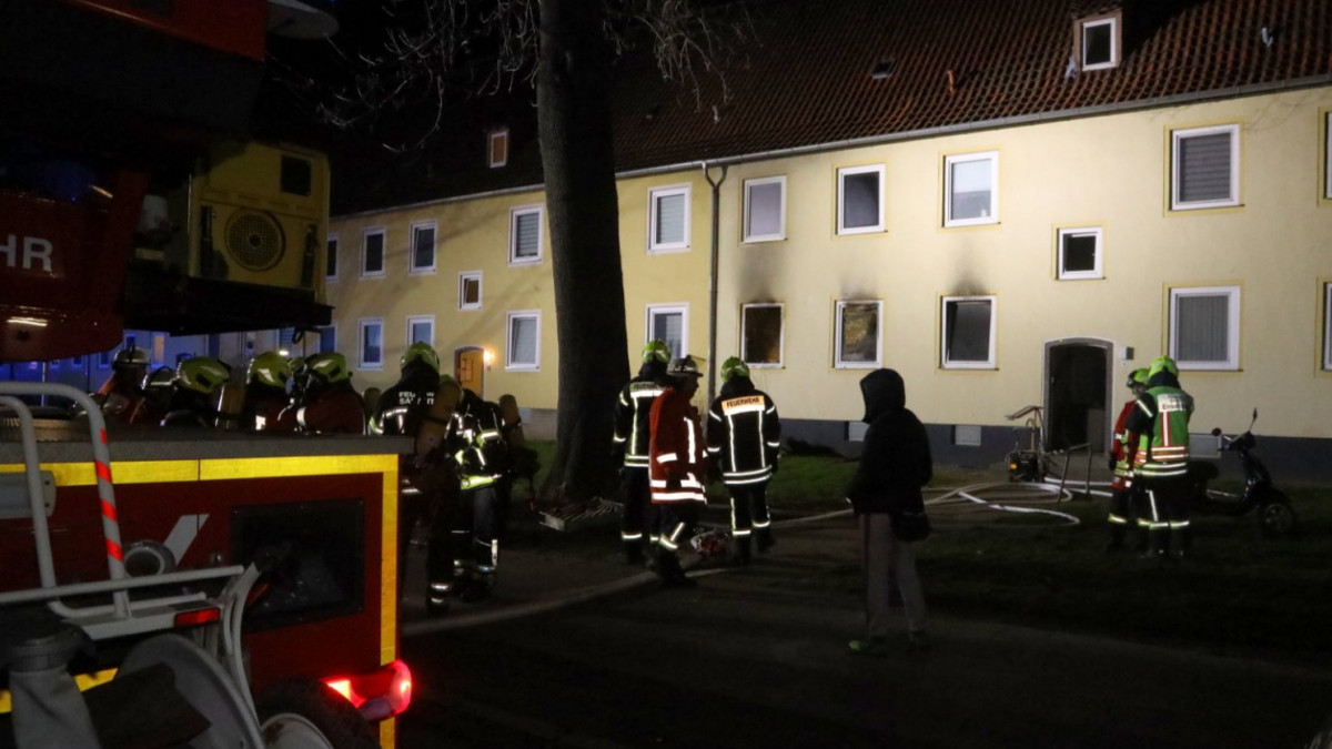 Ein Verletzter nach Hausbrand - Wohnzimmer vollkommen zerstört | regionalHeute.de