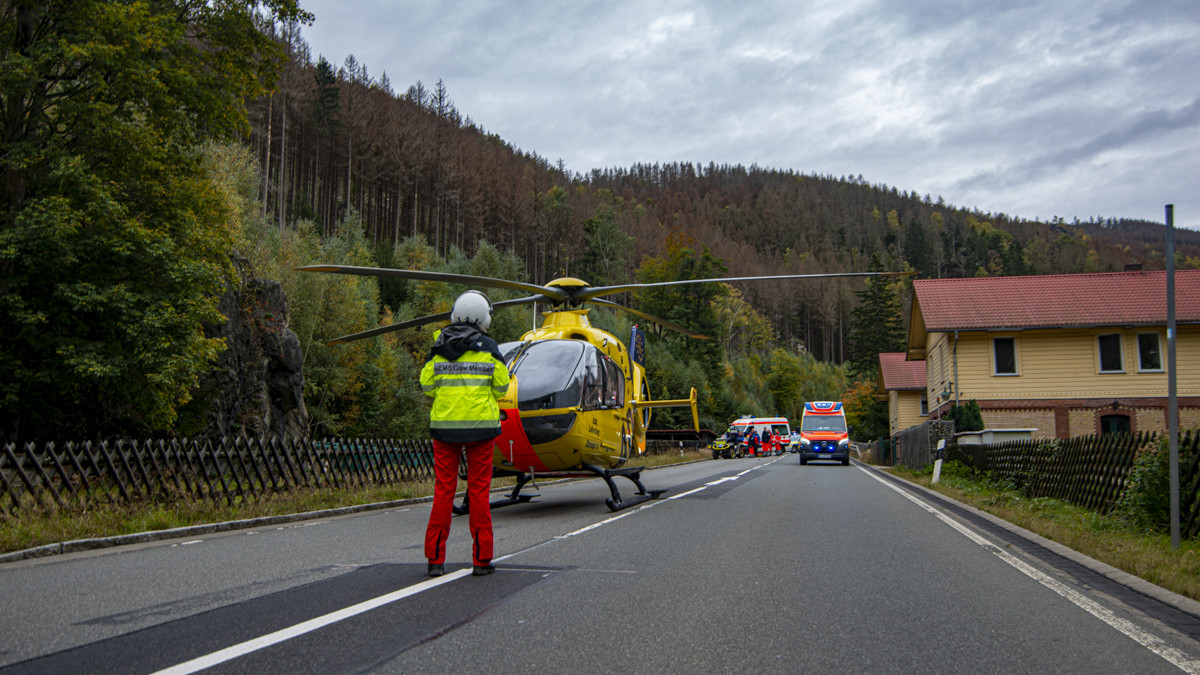 B4: Schwerer Unfall im Harz - Rettungshubschrauber im Einsatz | regionalHeute.de