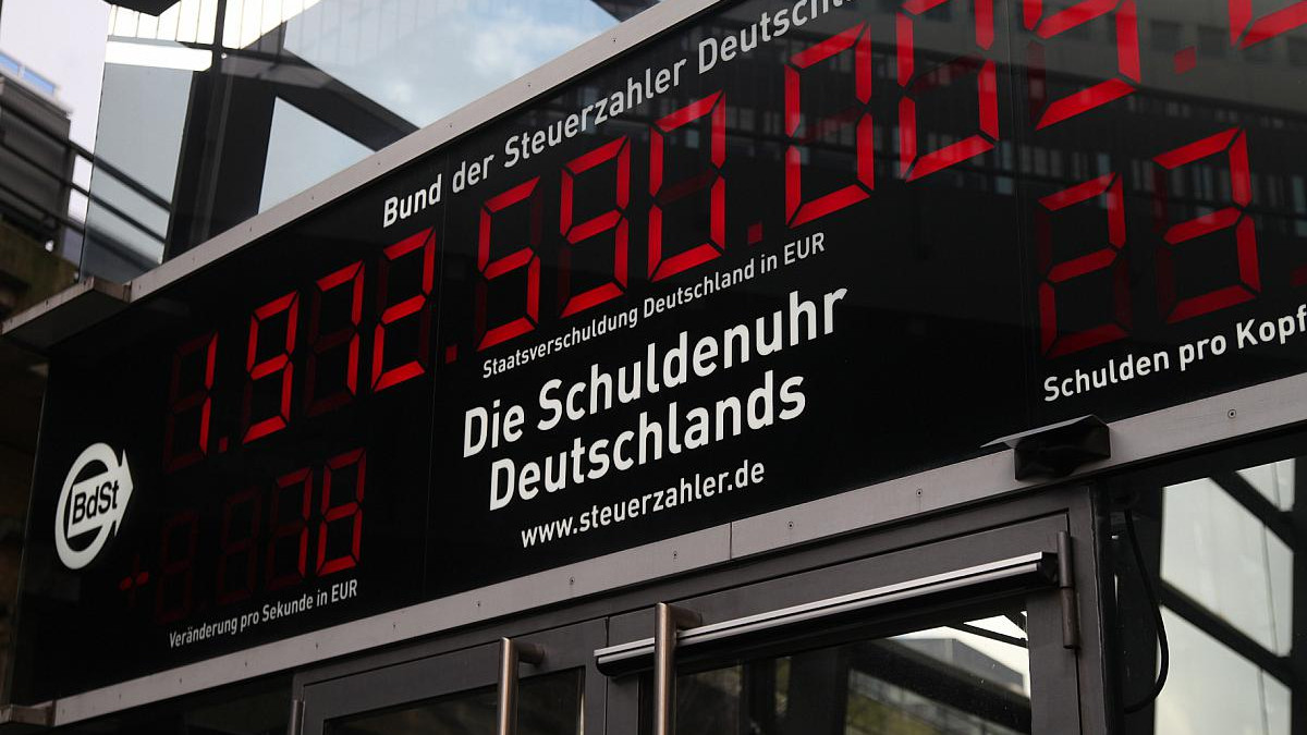 Lindner kann 2023 doppelt so viele Schulden machen wie geplant ...