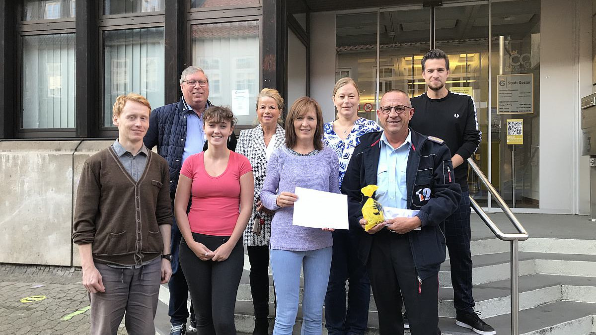 Goslar: Spenden vom "Markt der Partnerstädte" übergeben | regionalHeute.de