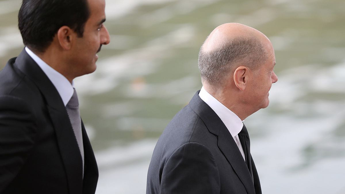 Scholz spricht mit Emir von Katar über deutsche Geiseln der Hamas | regionalHeute.de