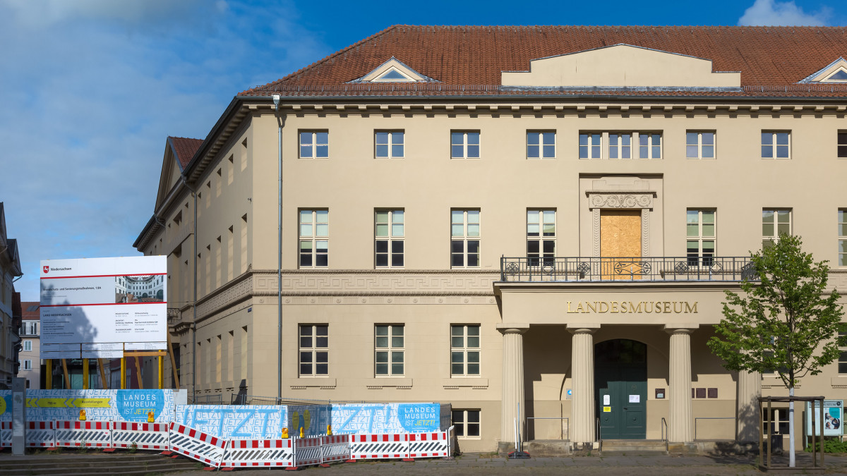 Braunschweig: Glaskuppel-Fest am Vieweghaus auf dem Burgplatz ...