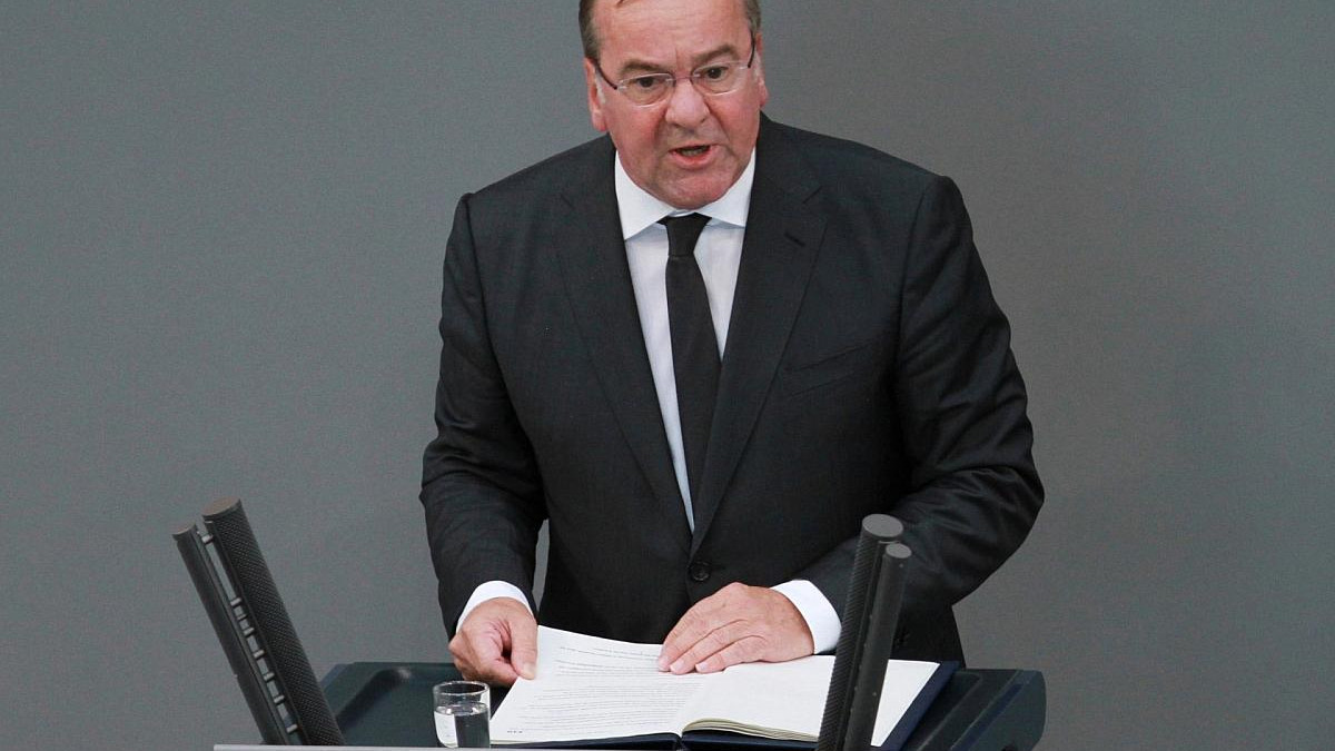 Fast zwei Drittel hätten statt Scholz lieber Pistorius als Kanzler ...