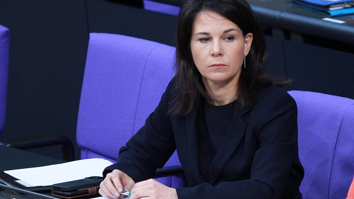 Baerbock gegen "Einfrieren" von Ukraine-Krieg | regionalHeute.de