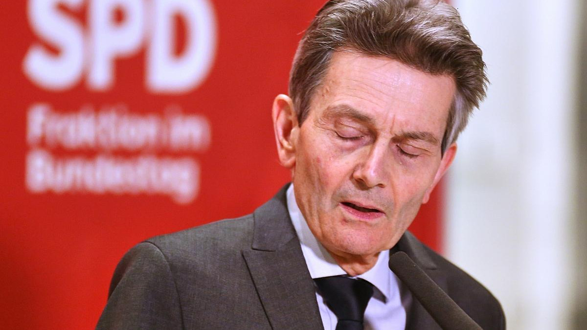Mützenich zeigt sich "irritiert" über Schulden-Kehrtwende der Union ...