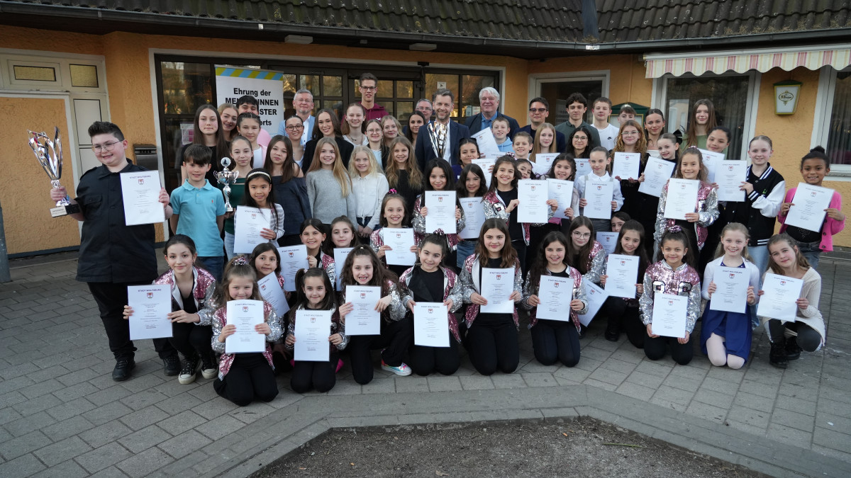 Nachwuchs im Rampenlicht - Stadt Wolfsburg ehrt junge Sportler ...