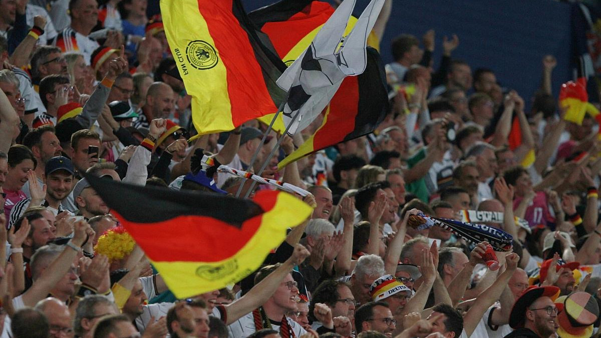 CDU will Fußball-WM 2042 nach Deutschland holen | regionalHeute.de