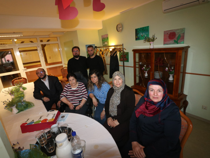 Imam besucht erstmals Bewohner des Sickter Seniorenzentrums ...