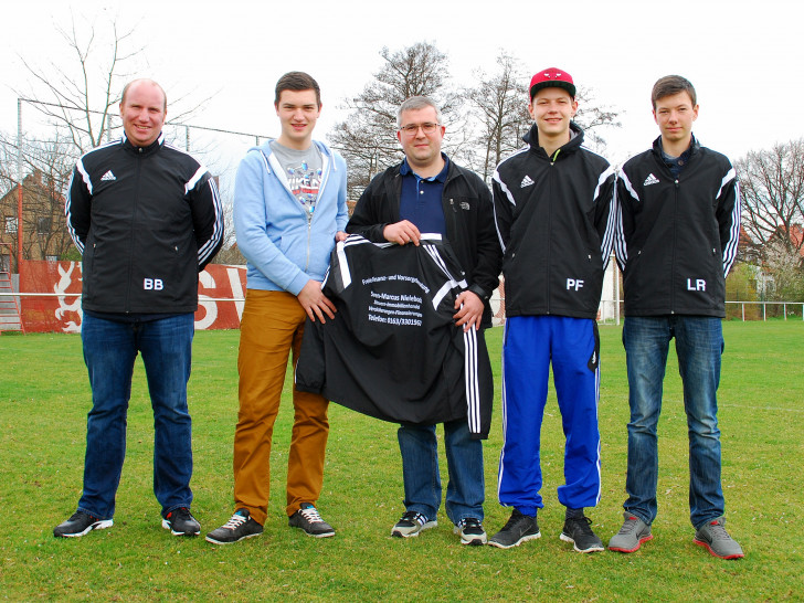 Neue Outfits für die Schiedsrichter des TSV Gielde ***aktualisiert*** | regionalHeute.de